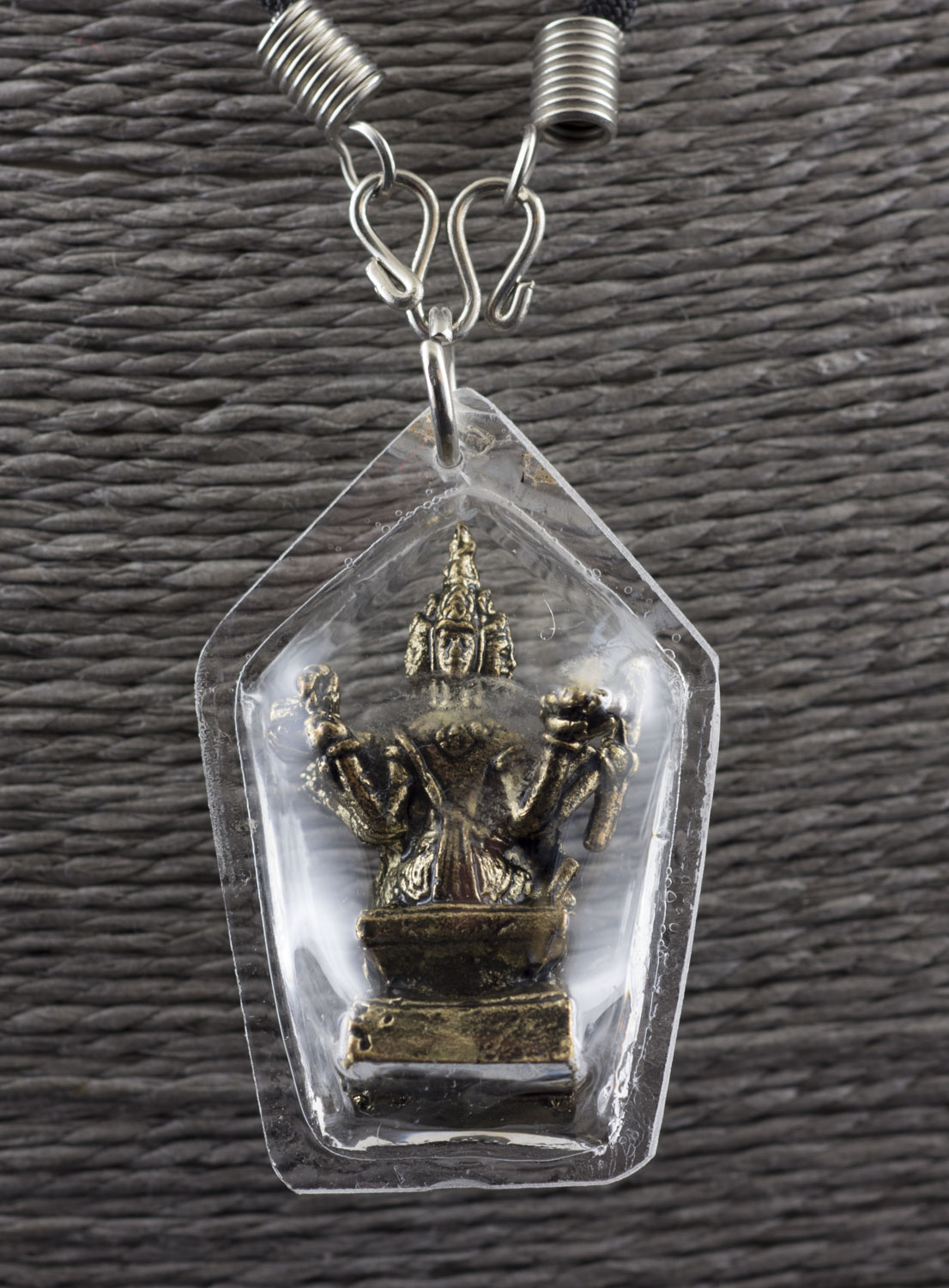 Thai Amulet Necklace - Protection and Good Luck | amulet-thailand.com
