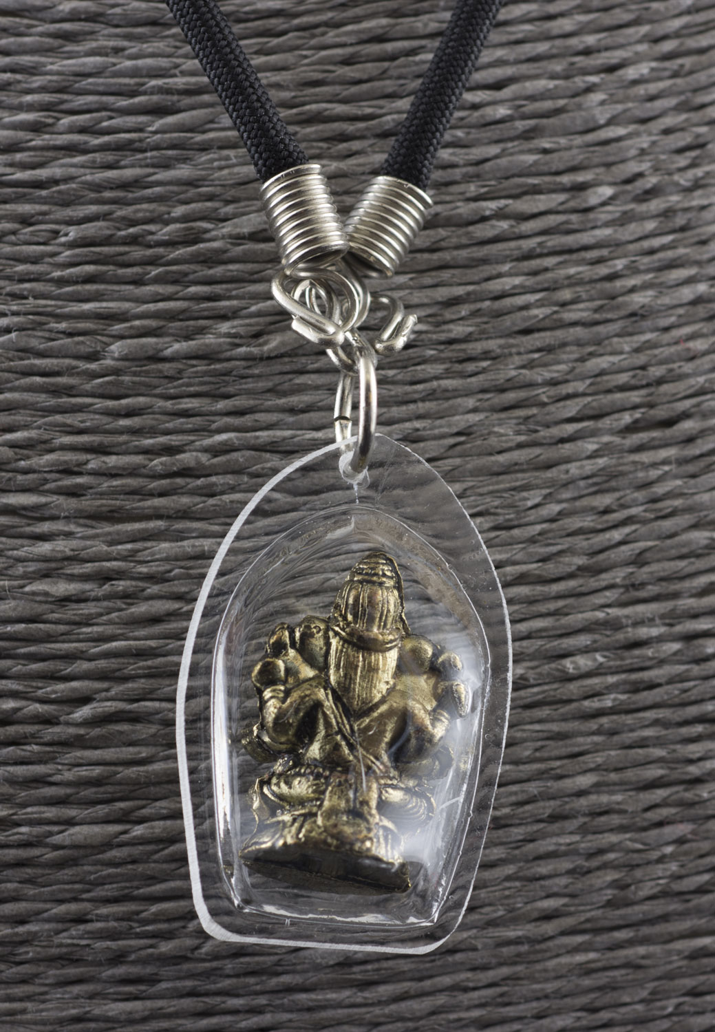 Thai Amulet Necklace - Protection and Good Luck | amulet-thailand.com
