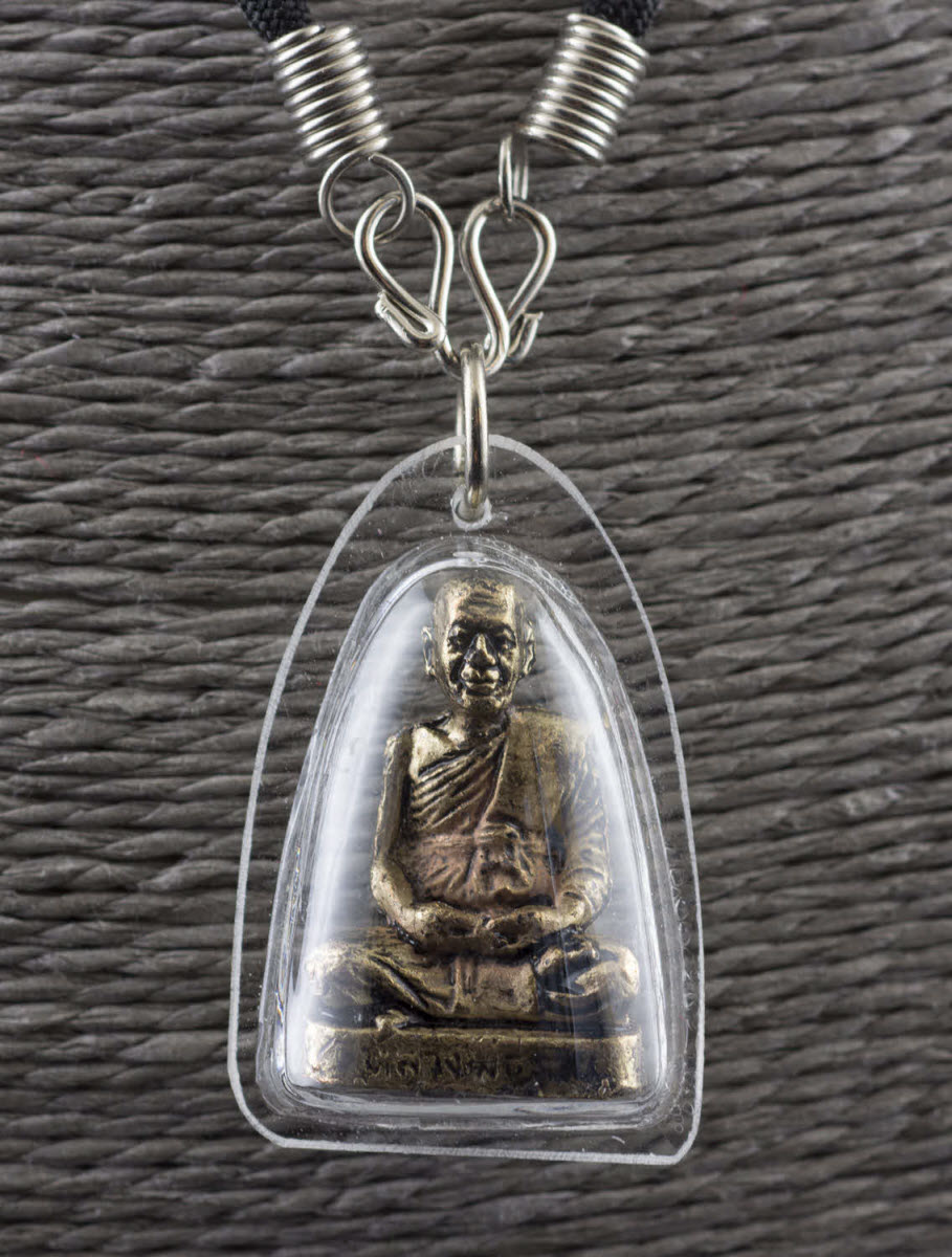 Thai Amulet Necklace - Protection and Good Luck | amulet-thailand.com