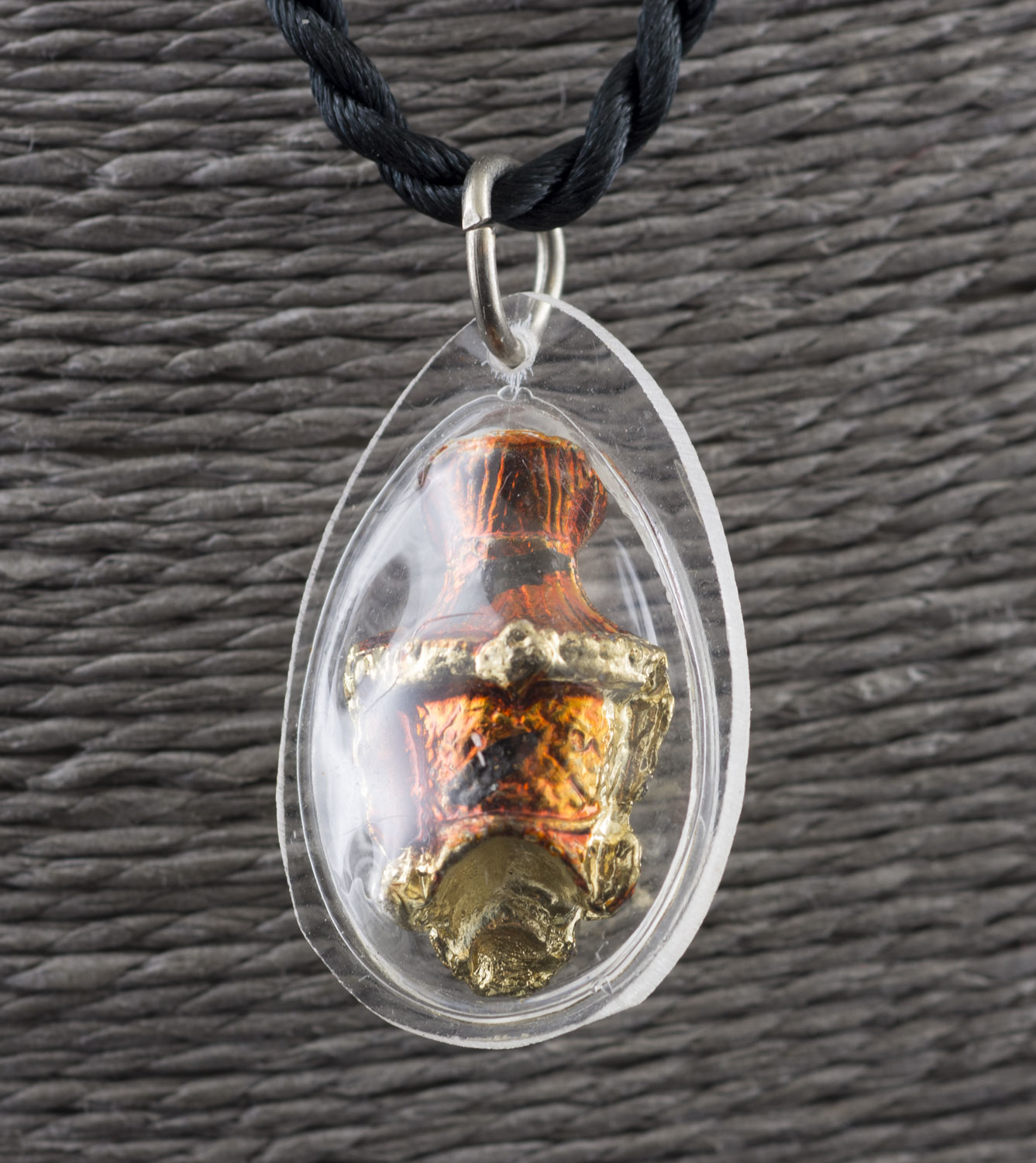 Thai Amulet Necklace - Protection and Good Luck | amulet-thailand.com